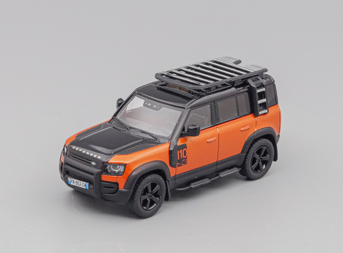 LAND ROVER Defender 110 (2020), orange metallic / black
