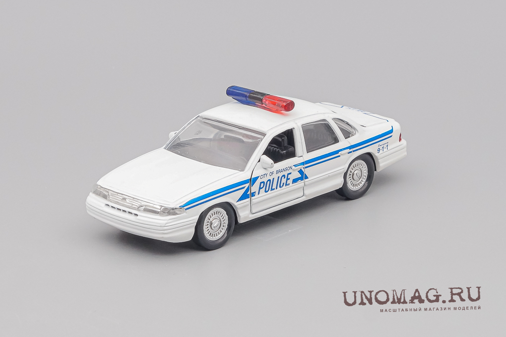 FORD Crown Victoria Branson Police, white
