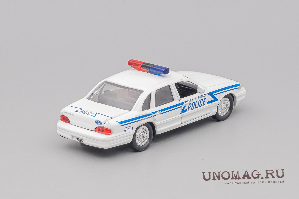 FORD Crown Victoria Branson Police, white