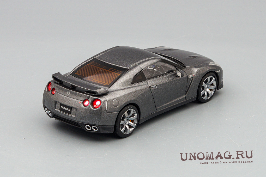 (Уценка!) NISSAN GT-R(R35), TITANIUM GRAY