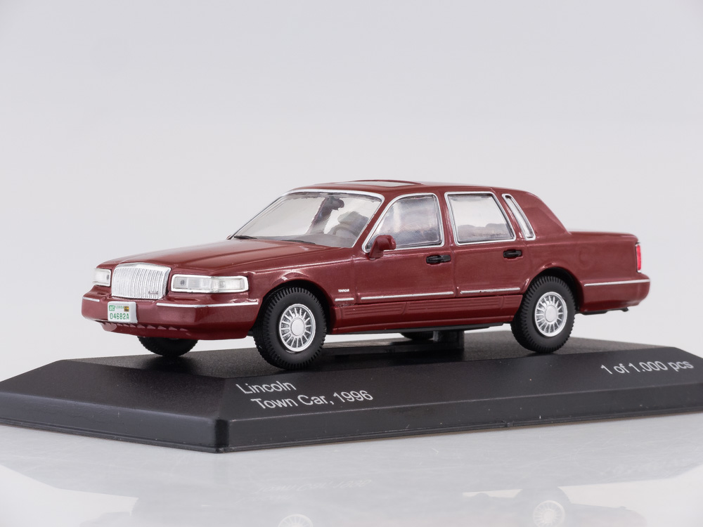 LINCOLN Town Car (1996), dark red