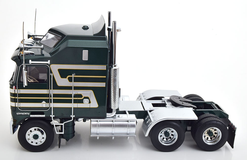 KENWORTH K100 Aerodyne (1976), dark green-metallic silver golden