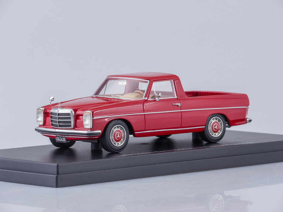 MERCEDES-BENZ 220D W115 BINZ Pick Up Argentina (1974), red