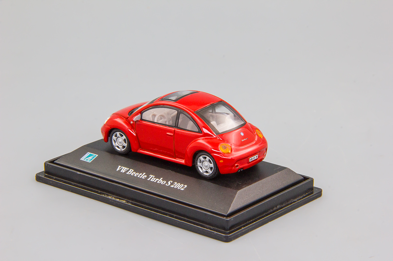 VOLKSWAGEN Beetle Turbo S (2002), cherry red