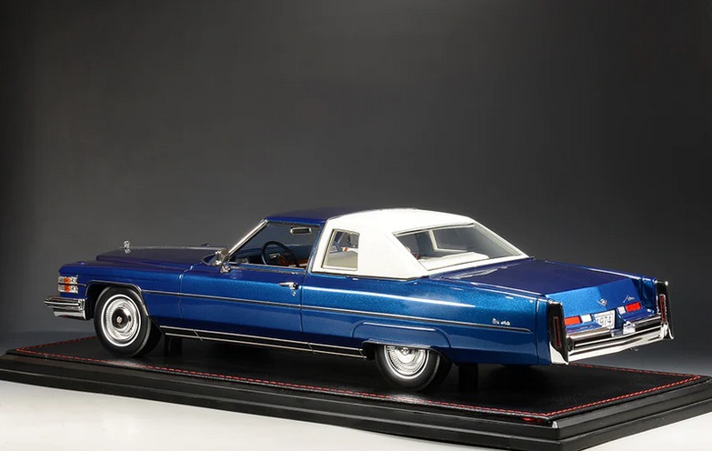 CADILLAC Coupe Deville (1974), Regal Blue Firemist