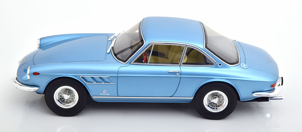 FERRARI 330 GTC (1960), hellblau-metallic