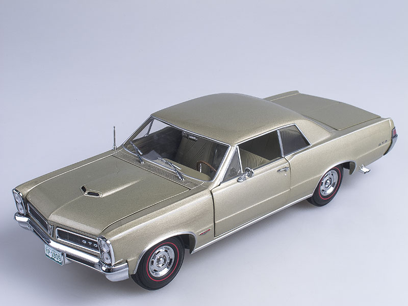 PONTIAC GTO (1965), capri gold