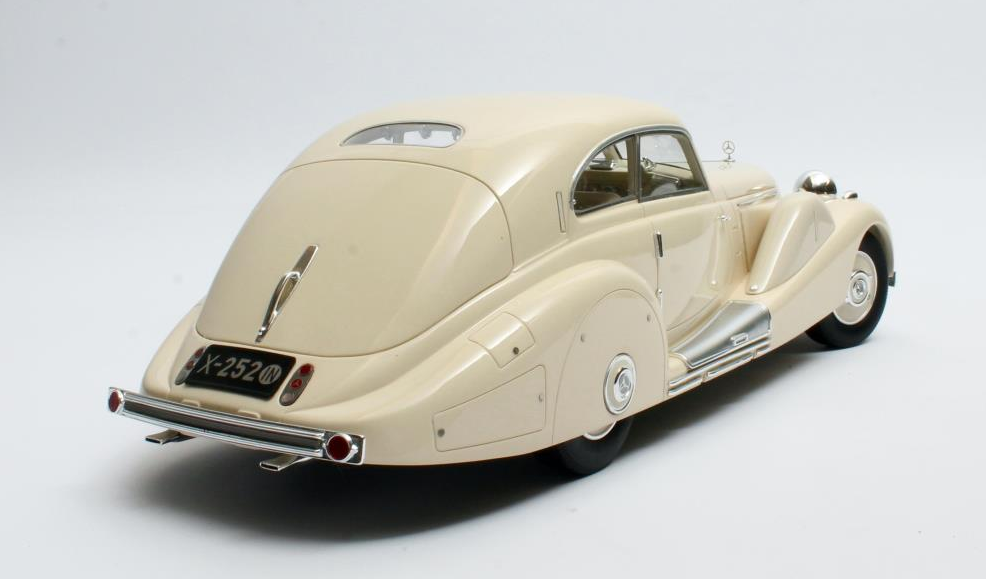 MERCEDES-BENZ 500K Special Streamline Car Tan Tjoan Keng 1935 White