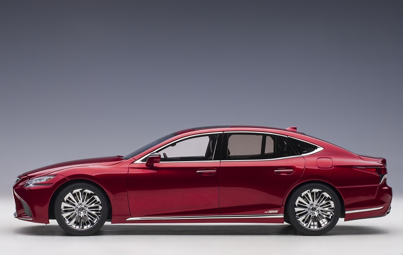 Lexus LS 500h (metallic red)