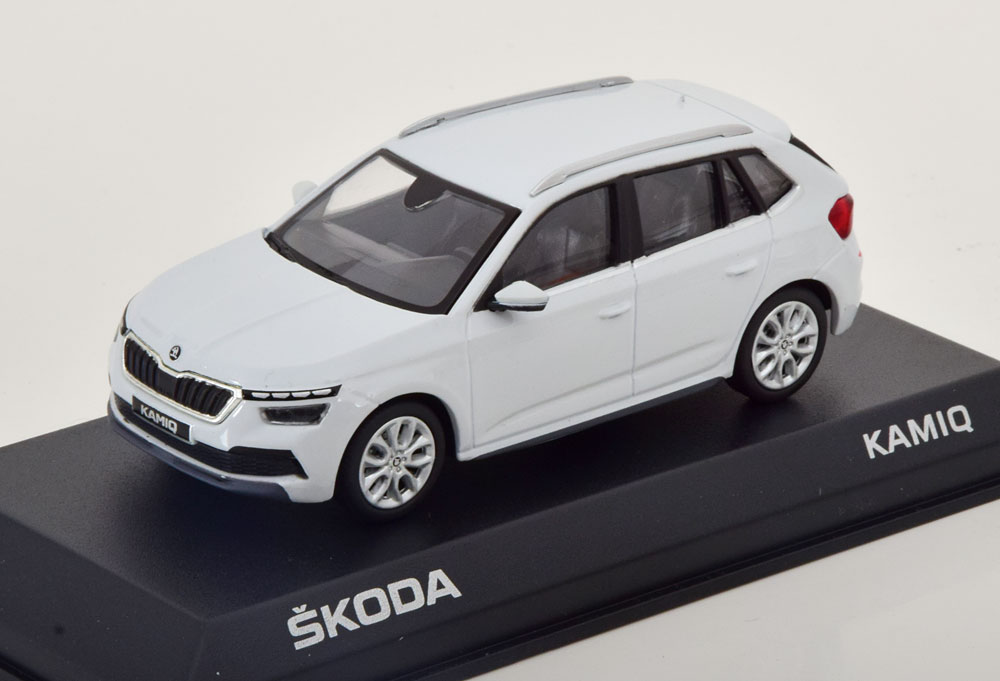 SKODA Kamiq, white