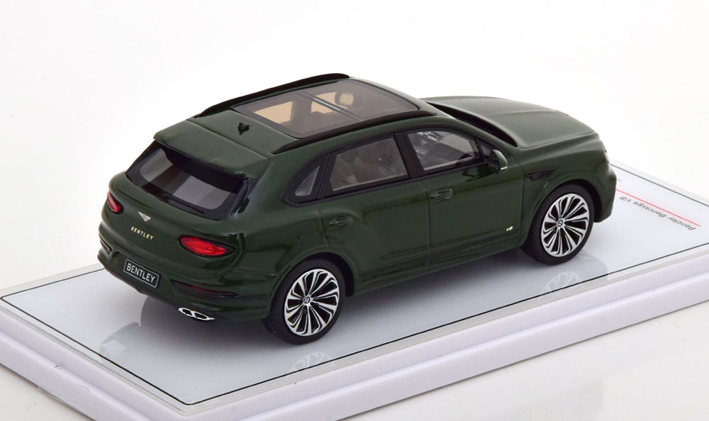 BENTLEY Bentayga V8 (2020), dark green