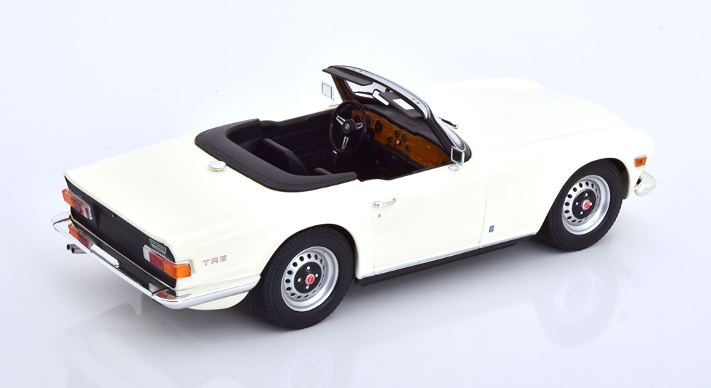 TRIUMPH TR6 Roadster (1969), white