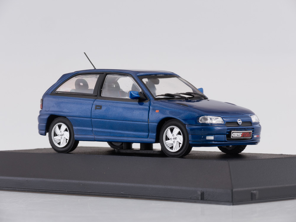 OPEL Astra F GSI 16V (1992), metallic blue