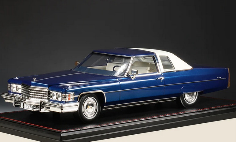 CADILLAC Coupe Deville (1974), Regal Blue Firemist