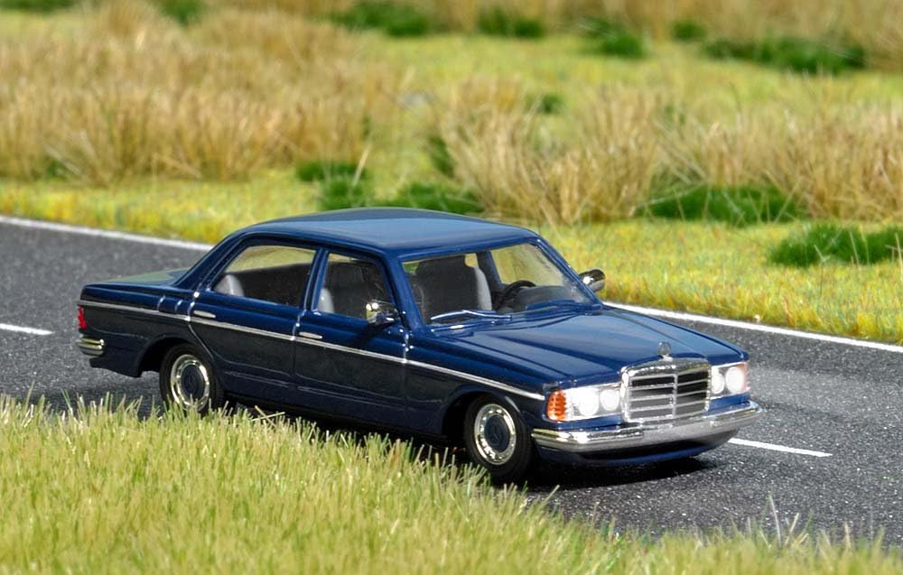 MERCEDES-BENZ W123, dark blue