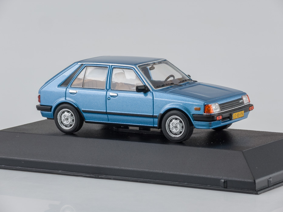 MAZDA 323 Hatchback (1982), metallic blue