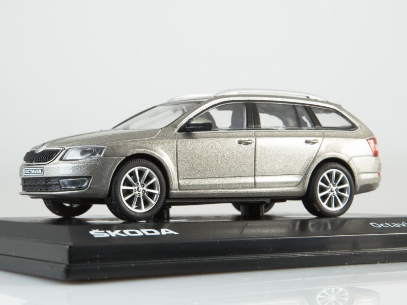 SKODA Octavia III Combi 2013 Cappuccino Beige Metallic