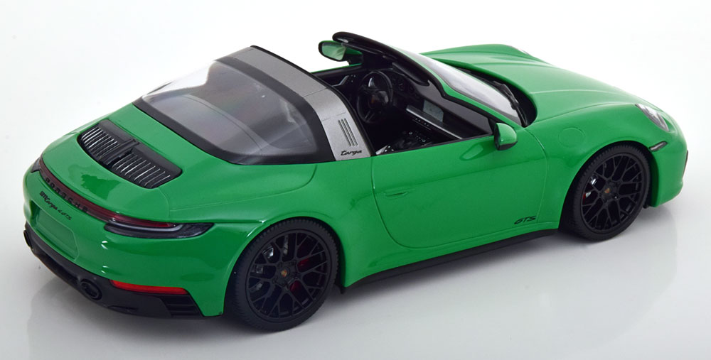 PORSCHE 911 (992) Targa 4 GTS (2021), green