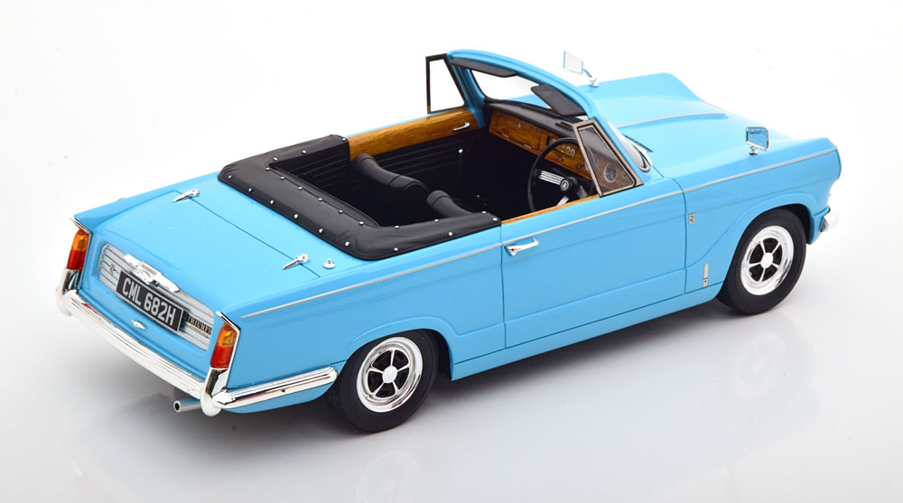 TRIUMPH Vitesse MK2 DHC Convertible, light blue