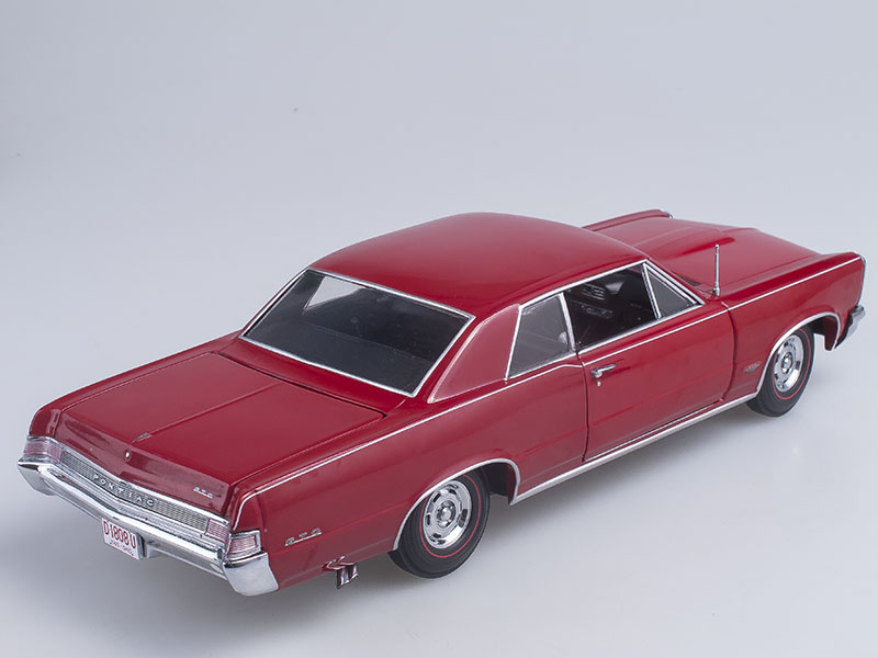 PONTIAC GTO (1965), montero red