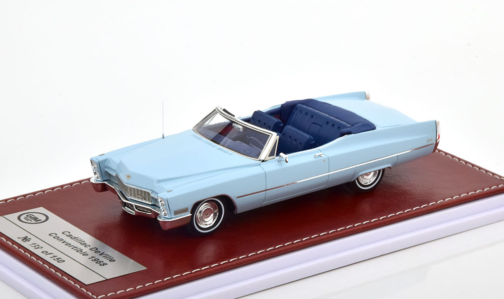 CADILLAC DeVille Convertible (1968), light blue
