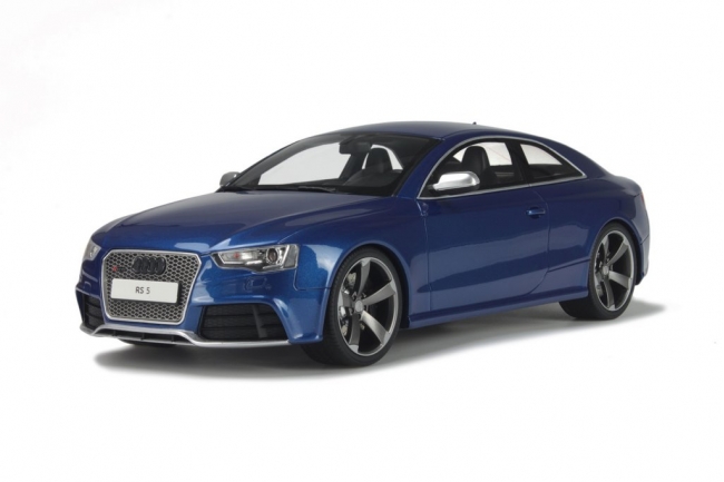 Audi RS5 (blue)