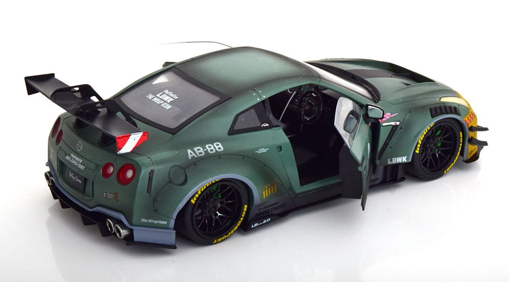 NISSAN GT-R (R35) Liberty Walk Body Kit, camouflage