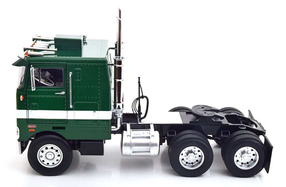 PETERBILT 352 Pacemaker (1977-1979), green metallic white