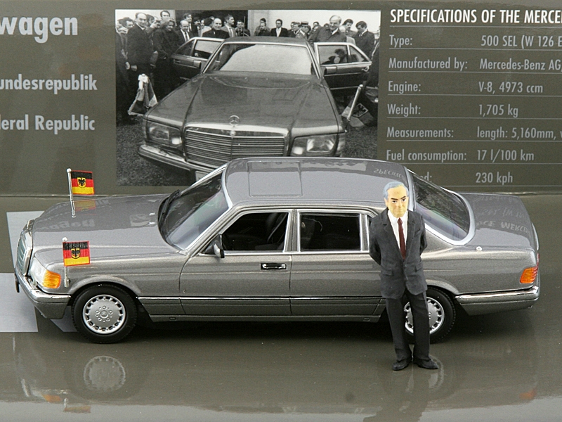MERCEDES-BENZ 500 SEL W126 Helmut Kohl (1989), silver