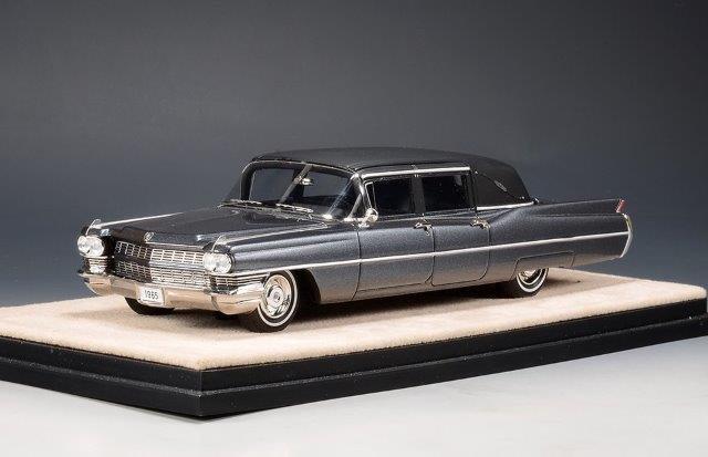 CADILLAC Fleetwood Formal Limousine Landau Top (1965), Ascot Gray Metallic