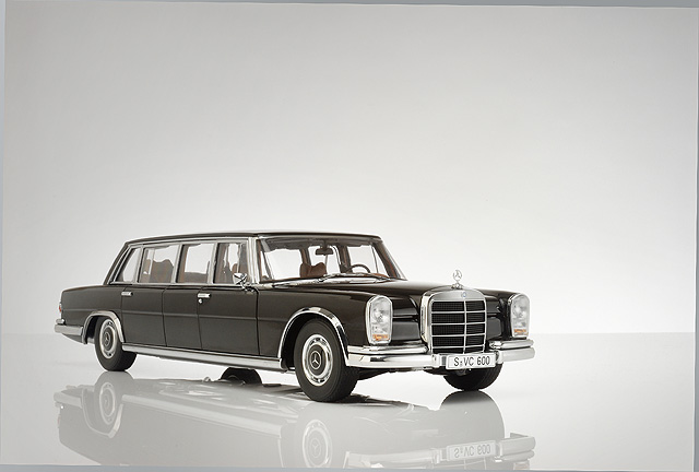 MERCEDES-BENZ 600 Pullman (W100), black